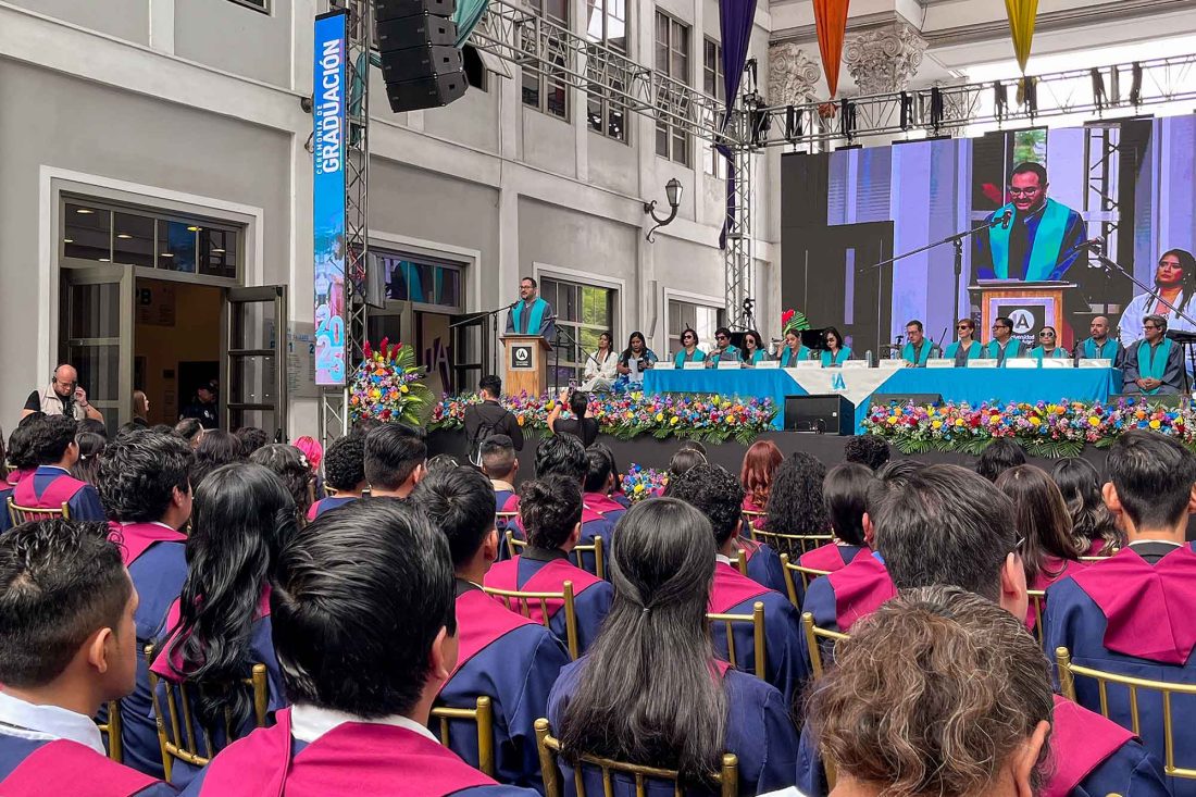 Graduar a la octava promoción de la UArtes es una invitación a recordar ...